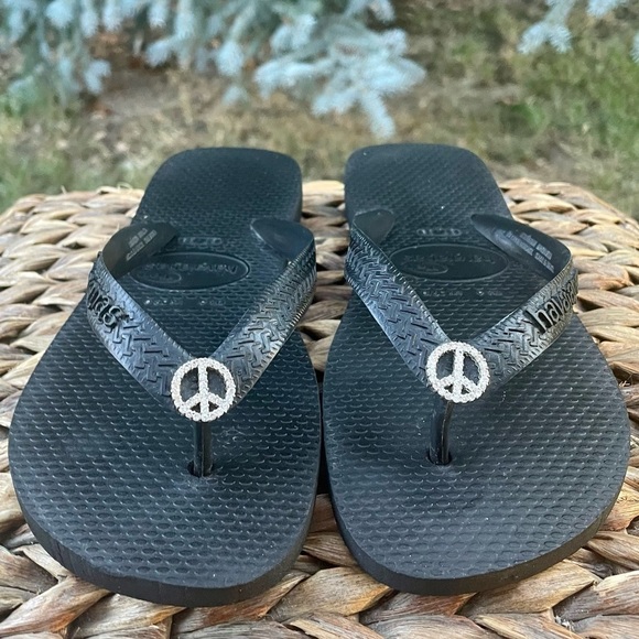 Havaianas | Shoes | Havaianas Black Rubber Rhinestone Peace Sign ...